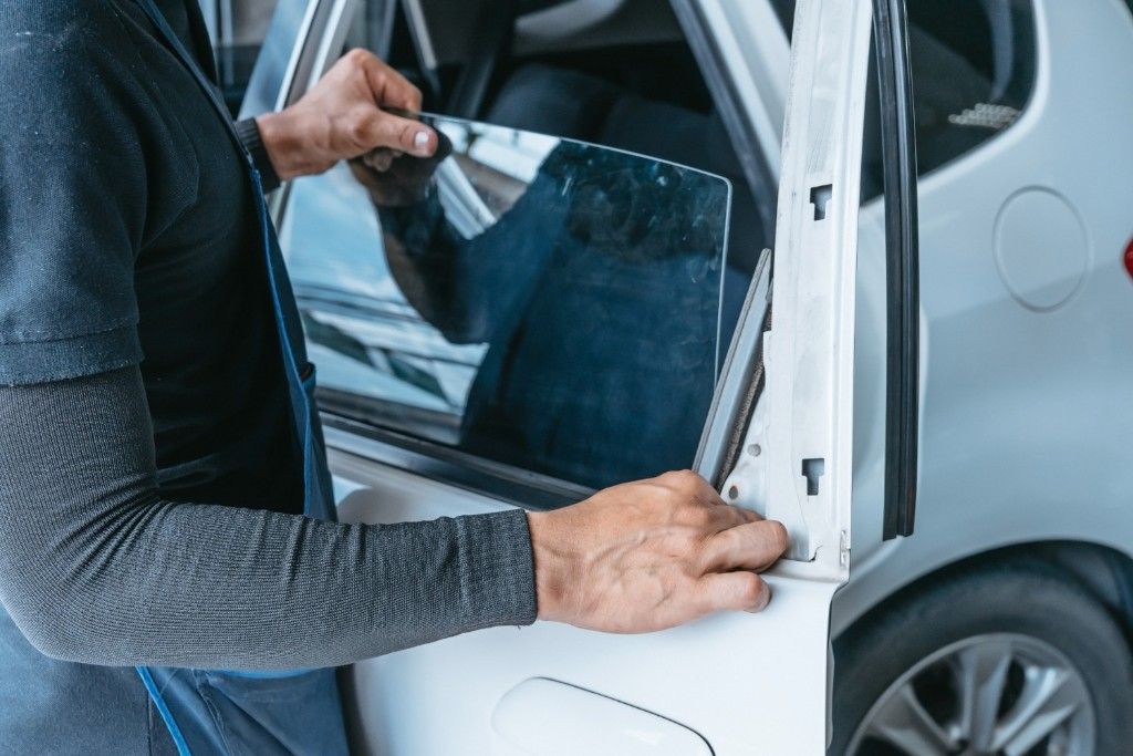 Saskatoon Auto Glass Repair | SGI Approved Windshield Replacement ...